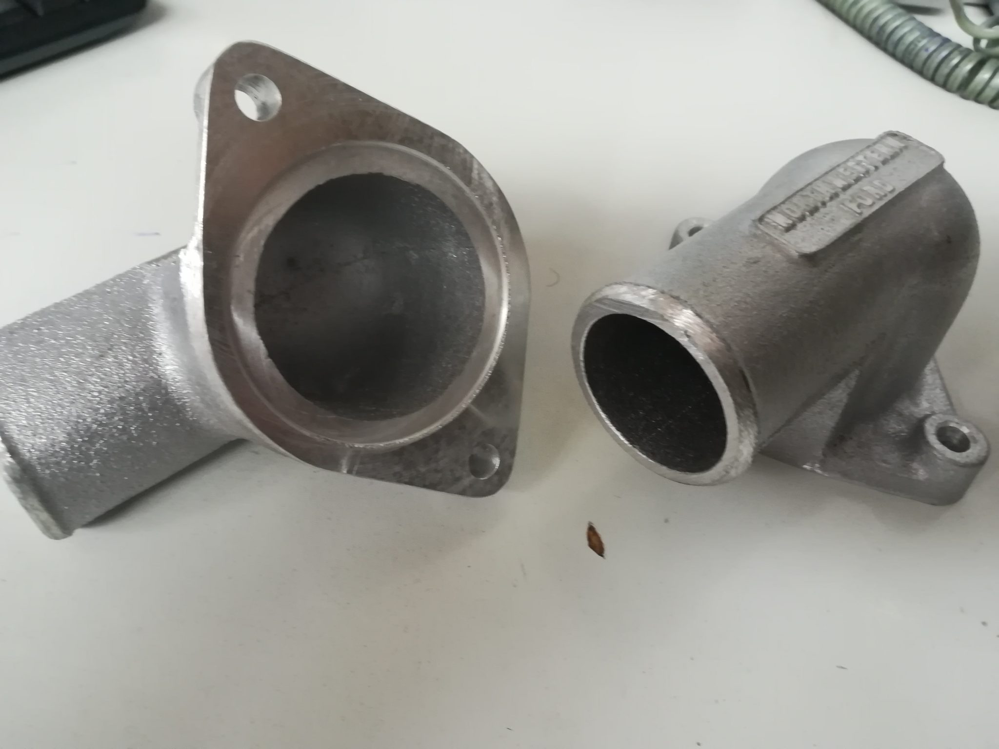 Thermostat Housing Fe 352 390 North 1 North Western Ford